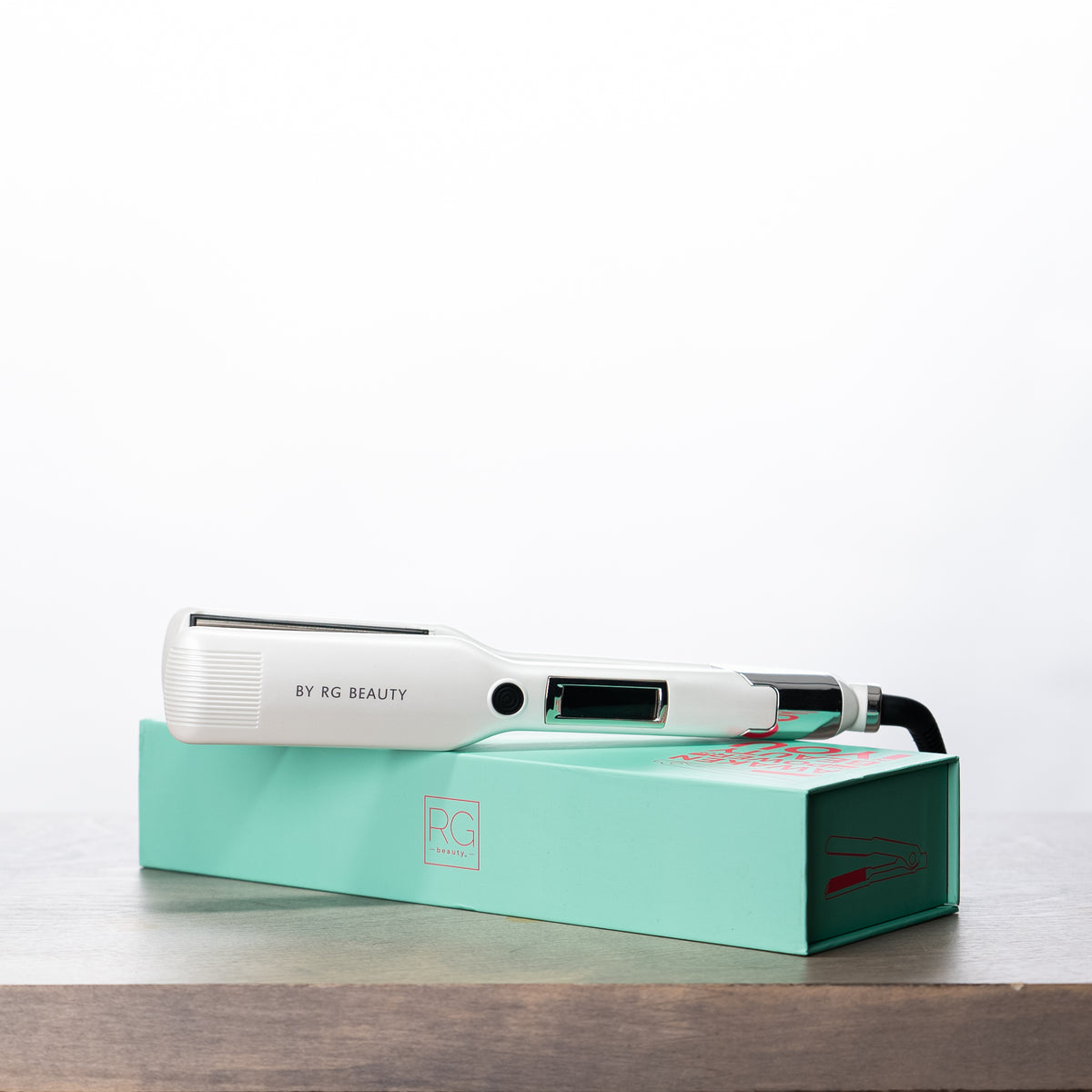 RG Flat Iron | RG Cosmetics